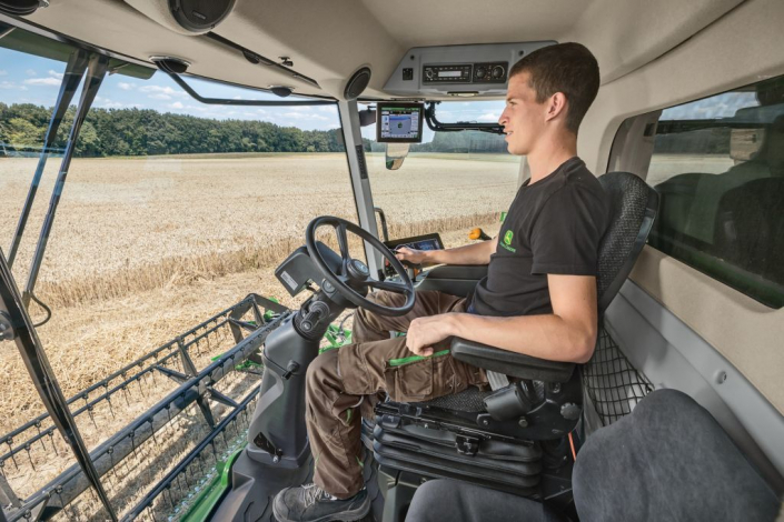 AutoTrac Universal 300: Hohe Produktivität durch Automatisiertes Lenken
