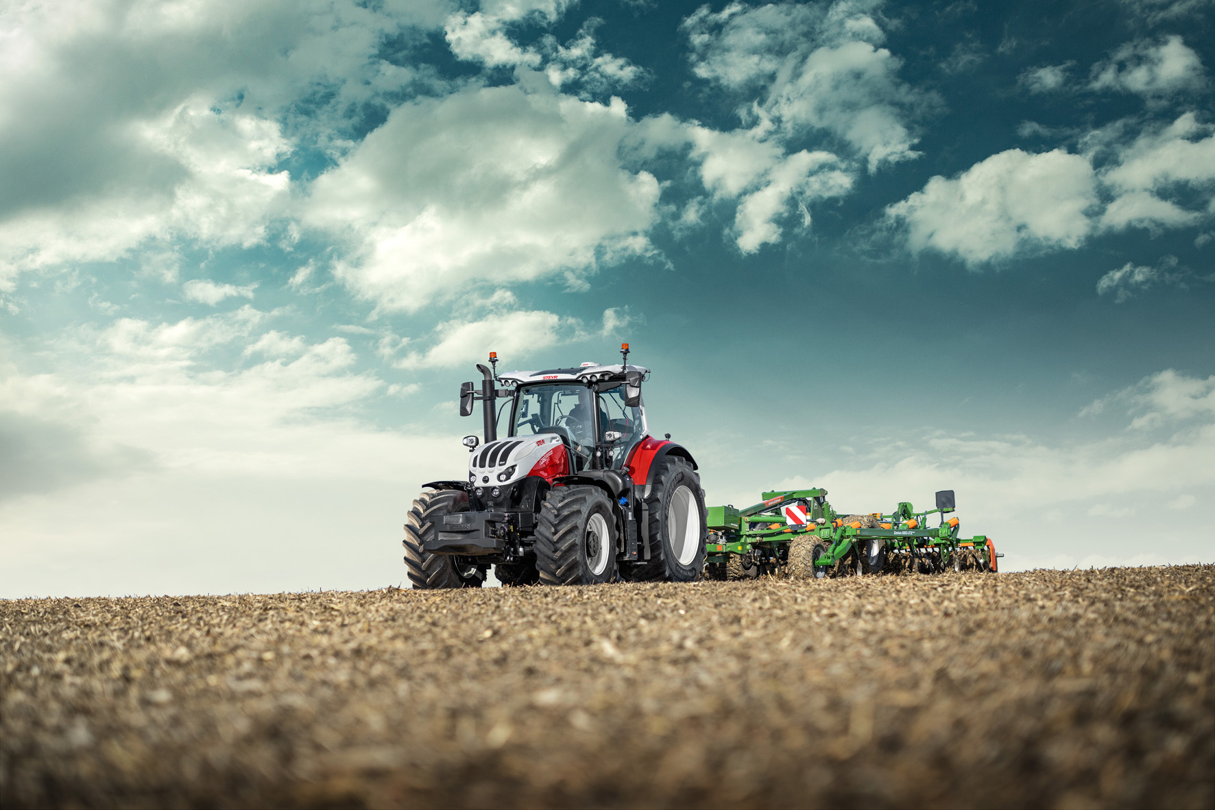 Neues STEYR-Modell Absolut CVT 2023 setzt Meilenstein - Landwirt News